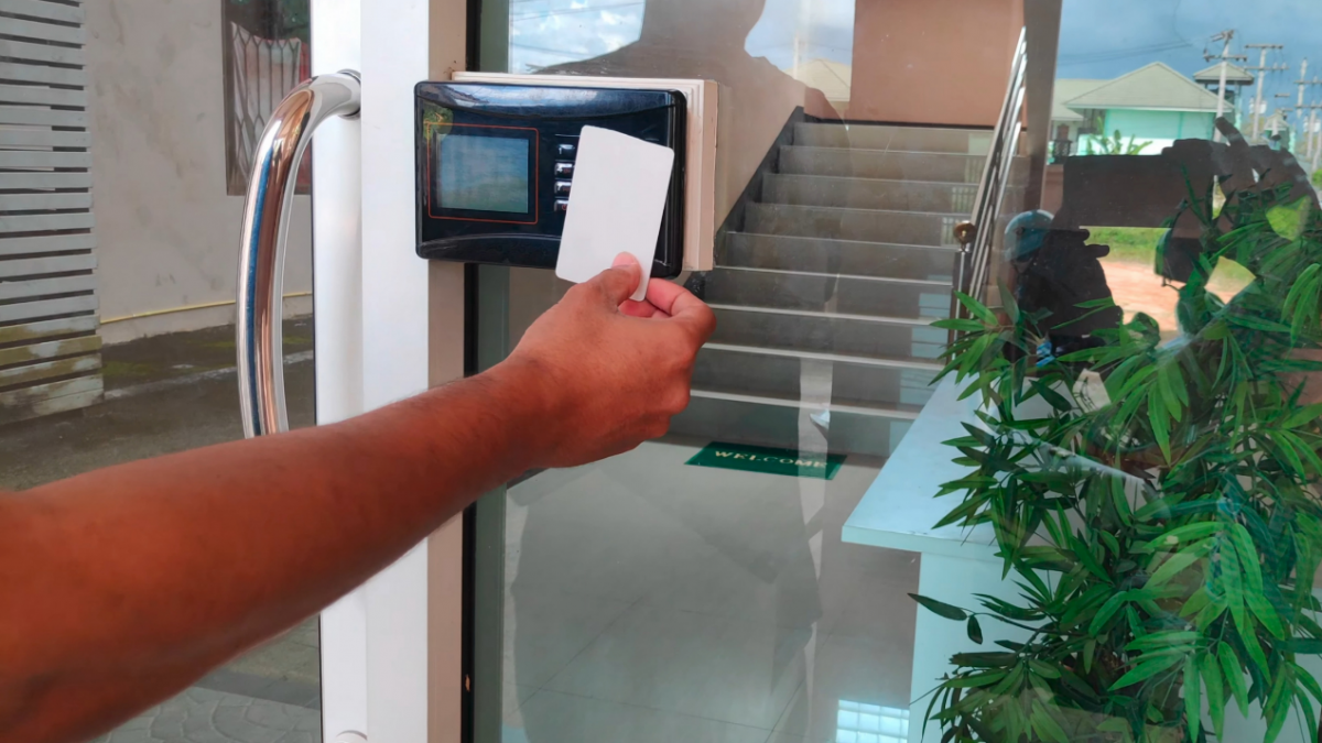 Why Do We Need Contactless Access Control Systems in Kansas City? | Cam ...